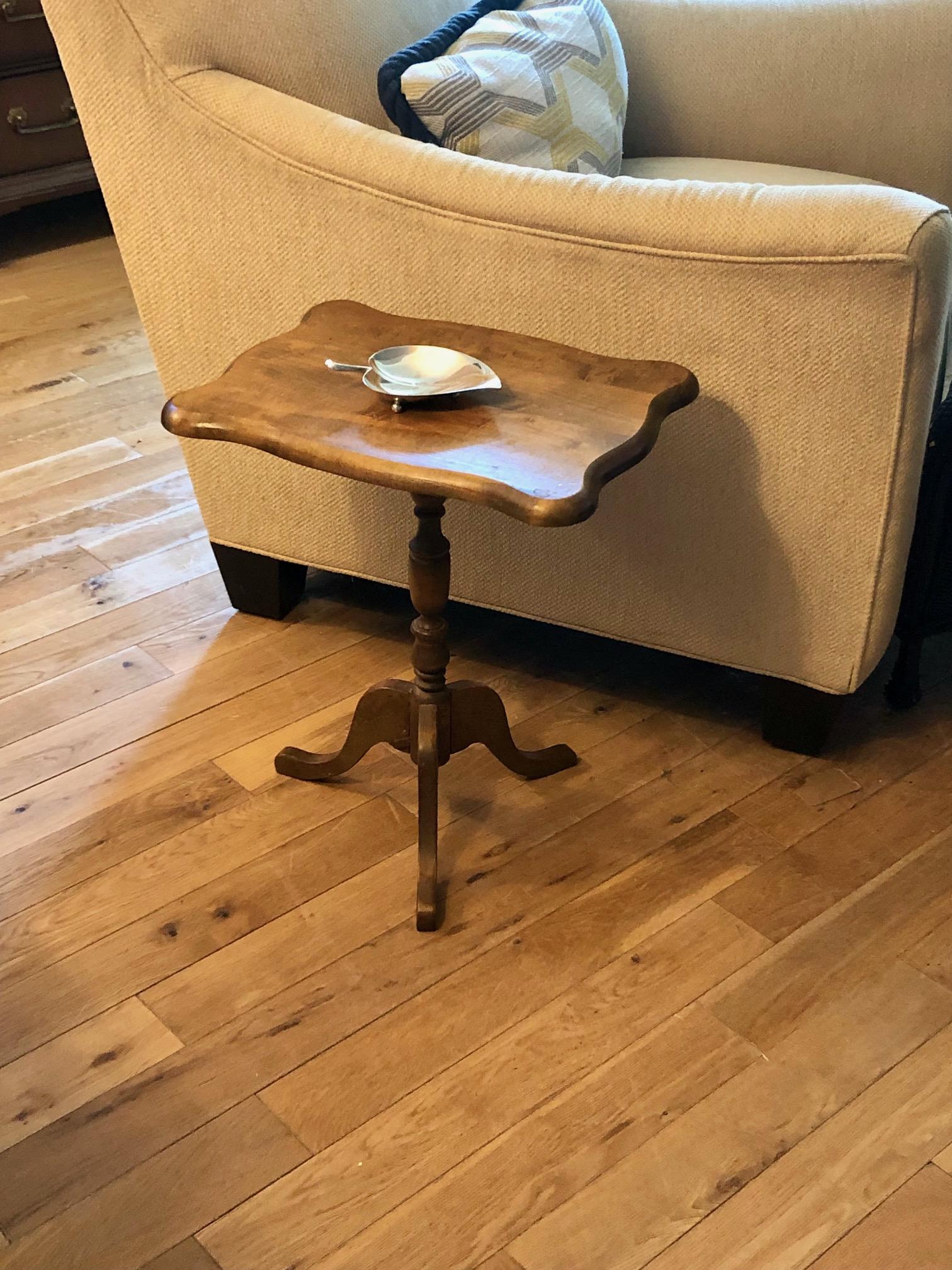 Queen Anne Style Tilt Top Candle Table with Scalloped Edge » Tookey Buxton